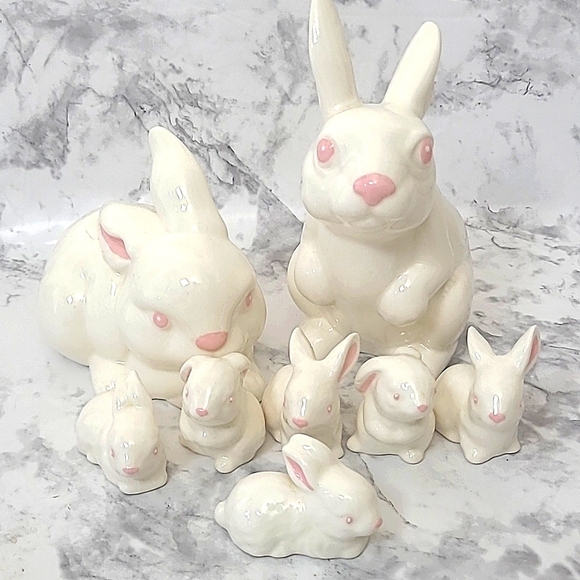 Vintage | Art | Bunny Rabbit Family Figurine Set Mom Dad 6 Baby Bunnies ...